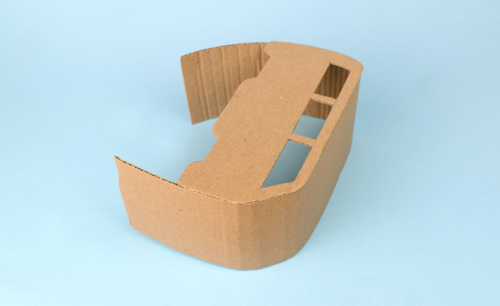 van-camion-carton-carboard-van - La tête dans les idées
