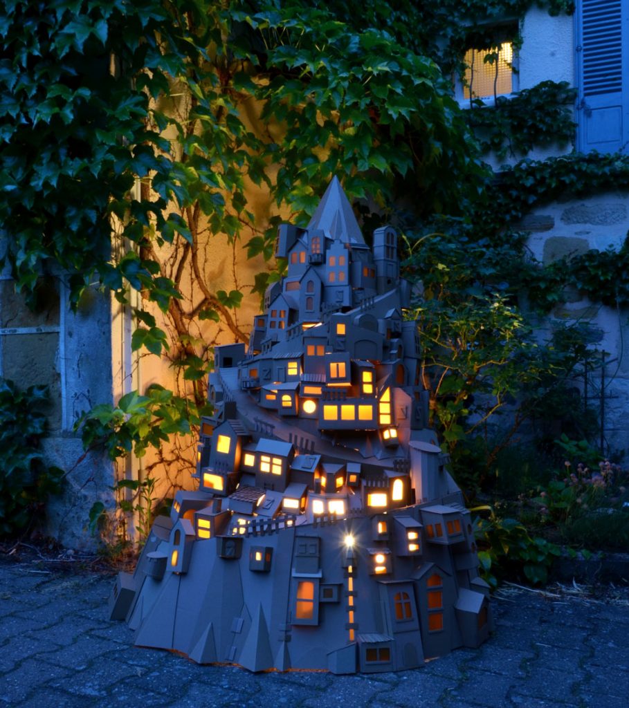 Ville en carton Création en carton - La tête dans les idées